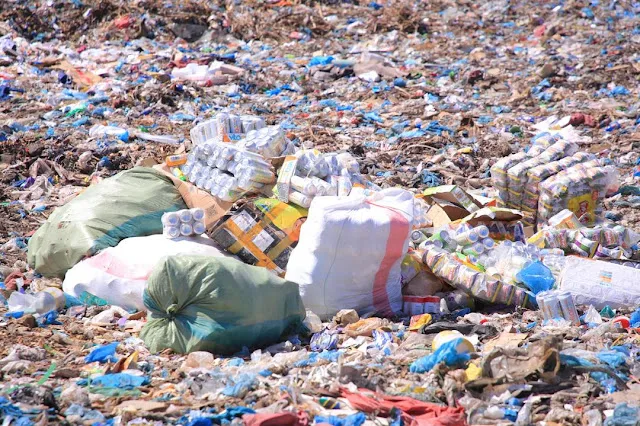 TBS KANDA YA KATI WAKAMATA NA KUTEKETEZA TANI 1.53 ZA BIDHAA HAFIFU ZA ...